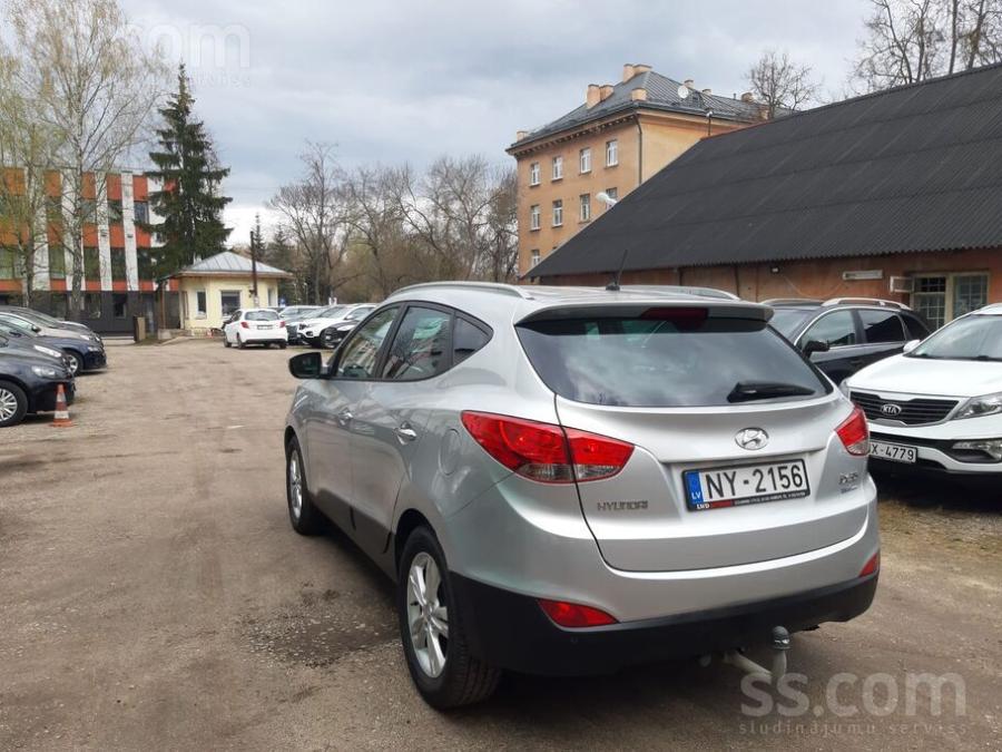 Pelēks Hyundai ix35 2013 Daugavpils, ar dzinēja tilpumu 1.70 L un nobraukumu 0 tūkst. km par 6950 €, foto 8 vietnē AUTOMOTO.COM.LV