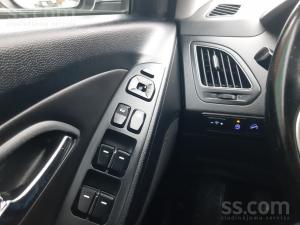Pelēks Hyundai ix35 2013 Daugavpils, ar dzinēja tilpumu 1.70 L un nobraukumu 0 tūkst. km par 6950 €, foto 11 vietnē AUTOMOTO.COM.LV