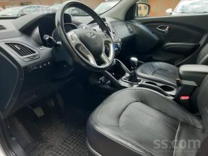 Pelēks Hyundai ix35 2013 Daugavpils, ar dzinēja tilpumu 1.70 L un nobraukumu 0 tūkst. km par 6950 €, foto 13 vietnē AUTOMOTO.COM.LV