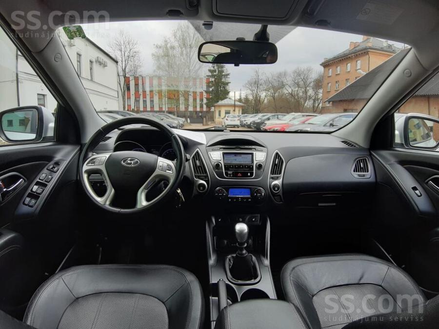 Pelēks Hyundai ix35 2013 Daugavpils, ar dzinēja tilpumu 1.70 L un nobraukumu 0 tūkst. km par 6950 €, foto 16 vietnē AUTOMOTO.COM.LV