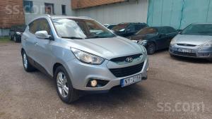 Grey Hyundai ix35 2013 in Daugavpils, with an engine capacity of 1.70 L and mileage of 0 thousand km for 6500 €, photo 4 on AUTOMOTO.COM.LV