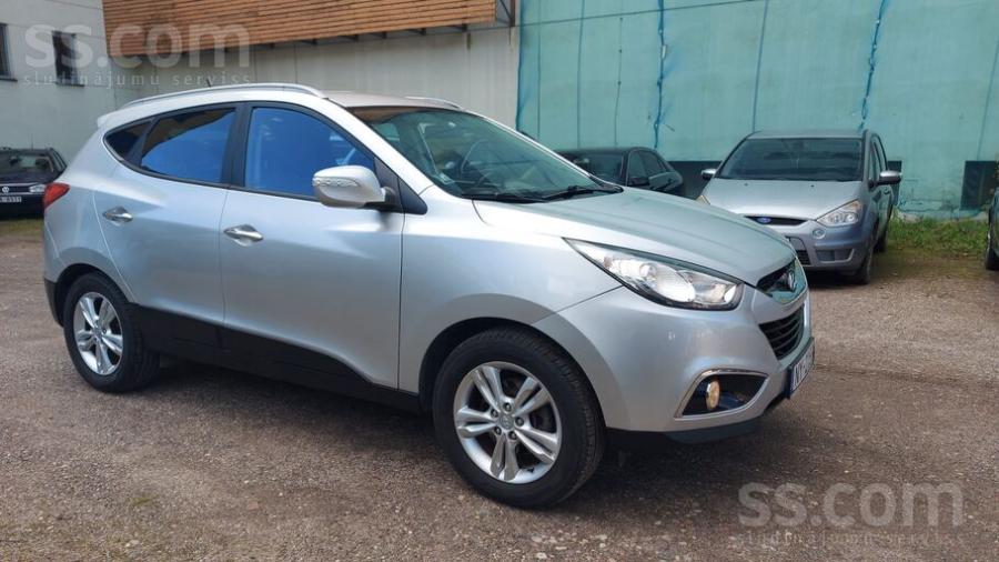 Grey Hyundai ix35 2013 in Daugavpils, with an engine capacity of 1.70 L and mileage of 0 thousand km for 6500 €, photo 6 on AUTOMOTO.COM.LV