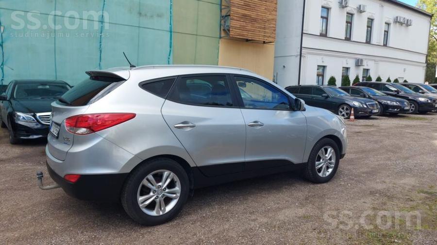 Grey Hyundai ix35 2013 in Daugavpils, with an engine capacity of 1.70 L and mileage of 0 thousand km for 6500 €, photo 7 on AUTOMOTO.COM.LV