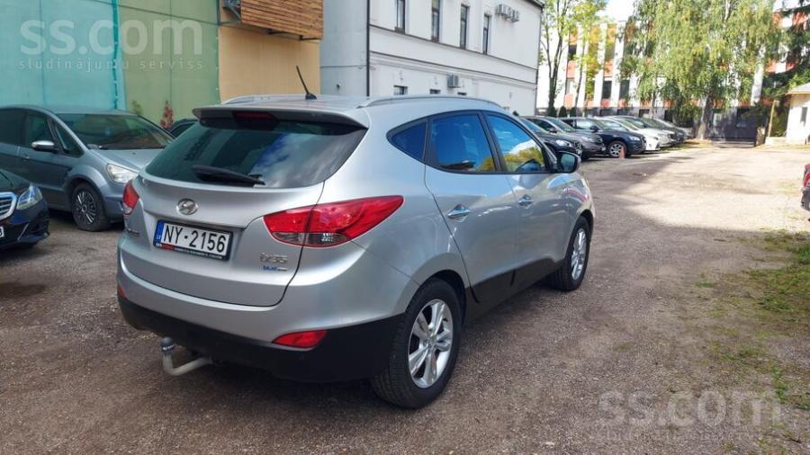 Grey Hyundai ix35 2013 in Daugavpils, with an engine capacity of 1.70 L and mileage of 0 thousand km for 6500 €, photo 8 on AUTOMOTO.COM.LV