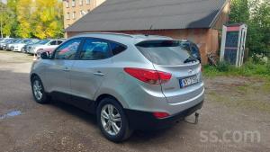Grey Hyundai ix35 2013 in Daugavpils, with an engine capacity of 1.70 L and mileage of 0 thousand km for 6500 €, photo 12 on AUTOMOTO.COM.LV