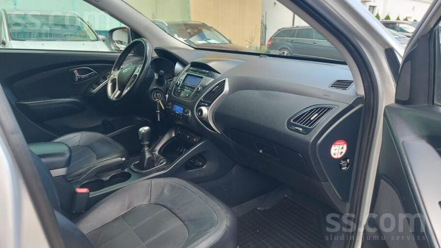 Grey Hyundai ix35 2013 in Daugavpils, with an engine capacity of 1.70 L and mileage of 0 thousand km for 6500 €, photo 24 on AUTOMOTO.COM.LV
