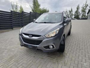 Grey Hyundai ix35 2013 in Telschi, with an engine capacity of 2.00 L and mileage of 161 thousand km for 7600 €, photo 4 on AUTOMOTO.COM.LV
