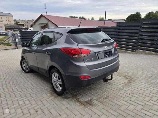 Grey Hyundai ix35 2013 in Telschi, with an engine capacity of 2.00 L and mileage of 161 thousand km for 7600 €, photo 10 on AUTOMOTO.COM.LV