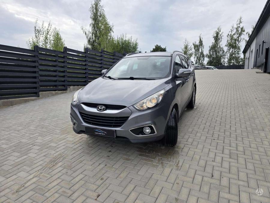 Grey Hyundai ix35 2013 in Telschi, with an engine capacity of 2.00 L and mileage of 161 thousand km for 7600 €, photo 15 on AUTOMOTO.COM.LV