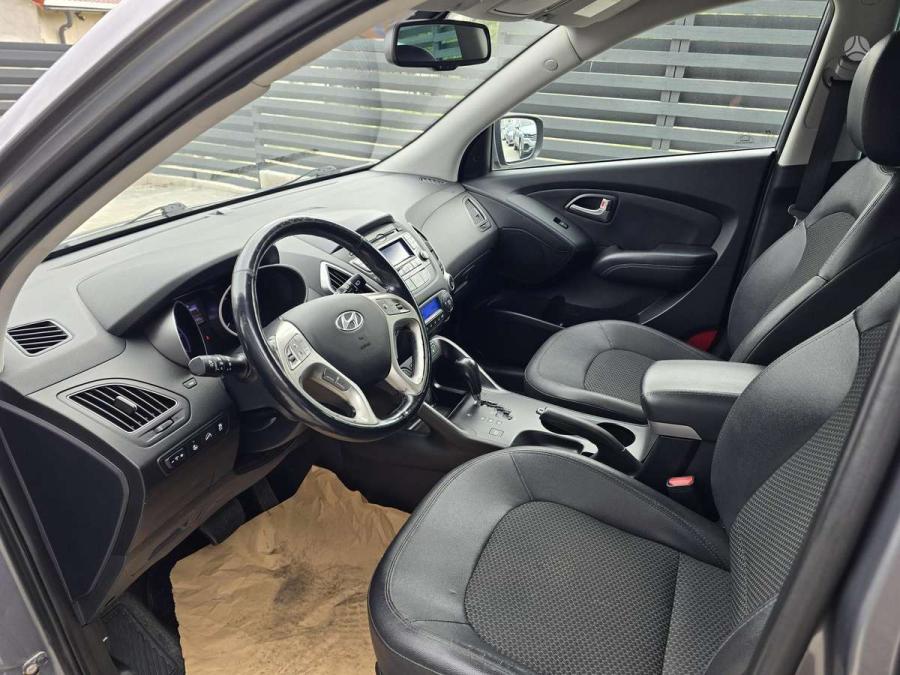 Grey Hyundai ix35 2013 in Telschi, with an engine capacity of 2.00 L and mileage of 161 thousand km for 7600 €, photo 20 on AUTOMOTO.COM.LV