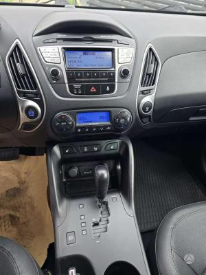Grey Hyundai ix35 2013 in Telschi, with an engine capacity of 2.00 L and mileage of 161 thousand km for 7600 €, photo 23 on AUTOMOTO.COM.LV