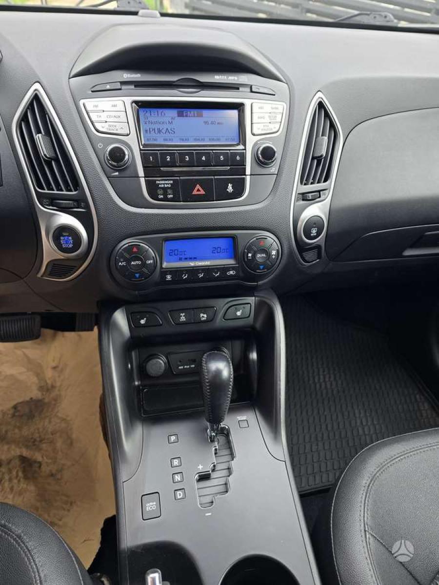 Grey Hyundai ix35 2013 in Telschi, with an engine capacity of 2.00 L and mileage of 161 thousand km for 7600 €, photo 23 on AUTOMOTO.COM.LV