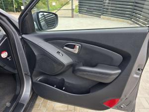 Grey Hyundai ix35 2013 in Telschi, with an engine capacity of 2.00 L and mileage of 161 thousand km for 7600 €, photo 25 on AUTOMOTO.COM.LV