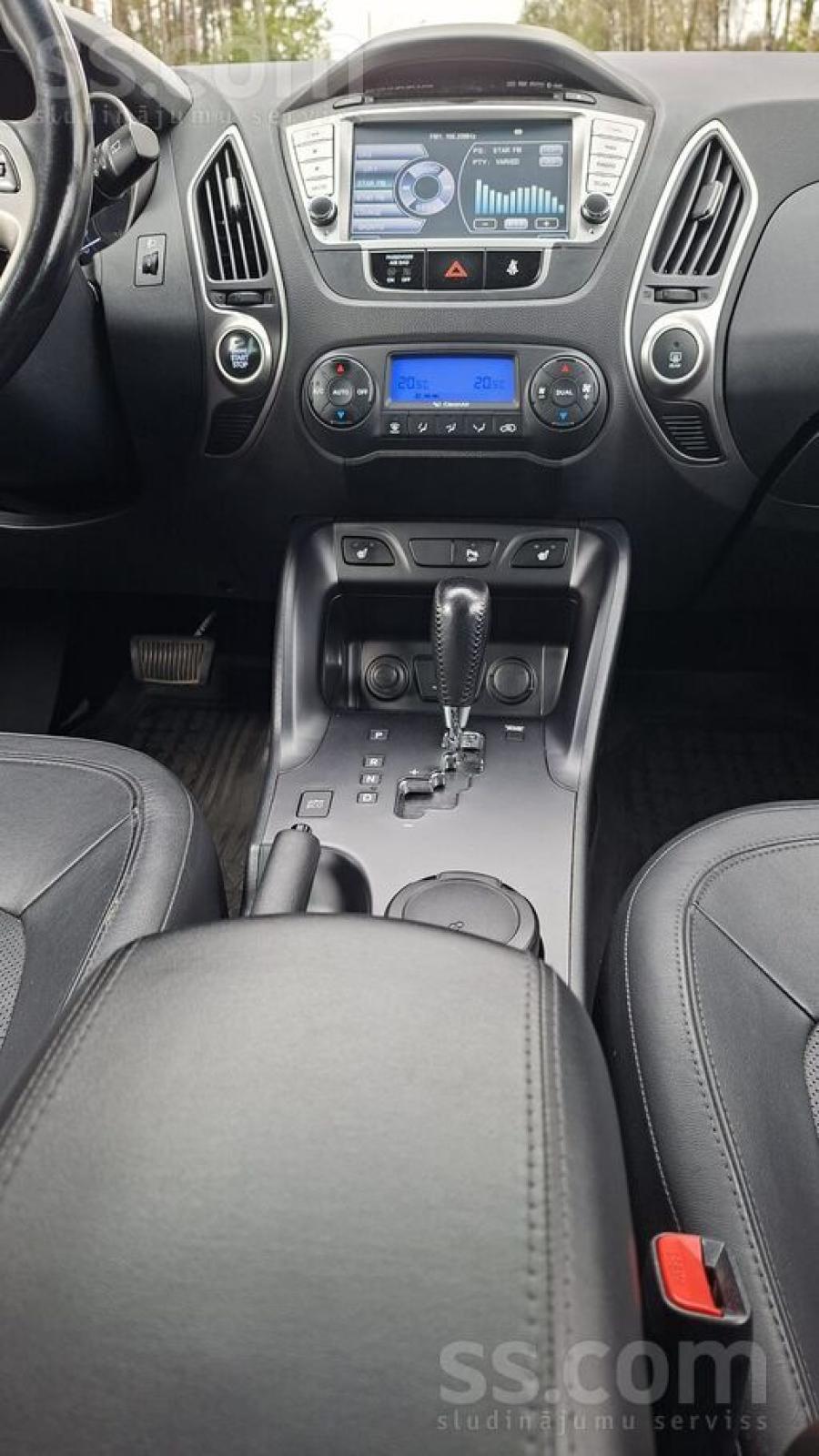 Pelēks Hyundai ix35 2013 Rīga, ar dzinēja tilpumu 2.00 L un nobraukumu 220 tūkst. km par 6200 €, foto 6 vietnē AUTOMOTO.COM.LV