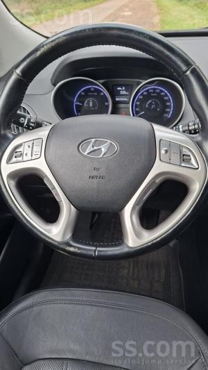 Pelēks Hyundai ix35 2013 Rīga, ar dzinēja tilpumu 2.00 L un nobraukumu 220 tūkst. km par 6200 €, foto 7 vietnē AUTOMOTO.COM.LV