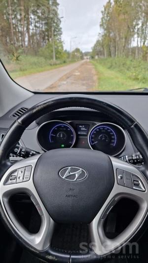 Pelēks Hyundai ix35 2013 Rīga, ar dzinēja tilpumu 2.00 L un nobraukumu 220 tūkst. km par 6200 €, foto 8 vietnē AUTOMOTO.COM.LV