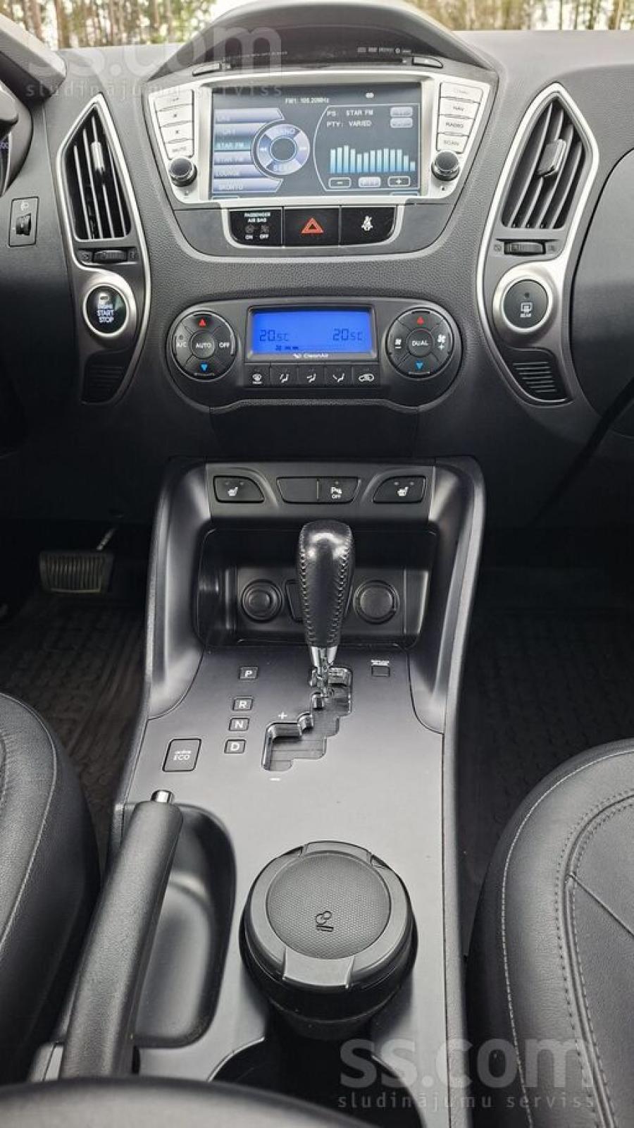 Pelēks Hyundai ix35 2013 Rīga, ar dzinēja tilpumu 2.00 L un nobraukumu 220 tūkst. km par 6200 €, foto 10 vietnē AUTOMOTO.COM.LV