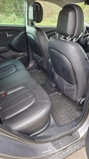 Pelēks Hyundai ix35 2013 Rīga, ar dzinēja tilpumu 2.00 L un nobraukumu 220 tūkst. km par 6200 €, foto 16 vietnē AUTOMOTO.COM.LV