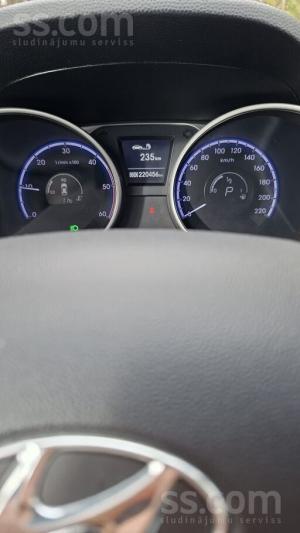Pelēks Hyundai ix35 2013 Rīga, ar dzinēja tilpumu 2.00 L un nobraukumu 220 tūkst. km par 6200 €, foto 19 vietnē AUTOMOTO.COM.LV