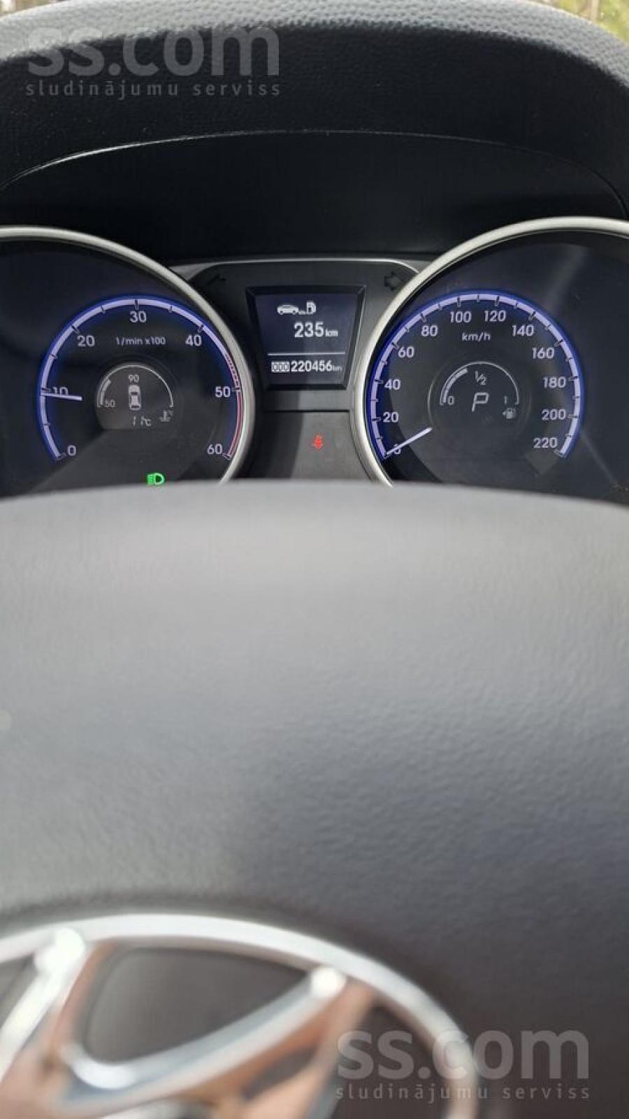Pelēks Hyundai ix35 2013 Rīga, ar dzinēja tilpumu 2.00 L un nobraukumu 220 tūkst. km par 6200 €, foto 19 vietnē AUTOMOTO.COM.LV
