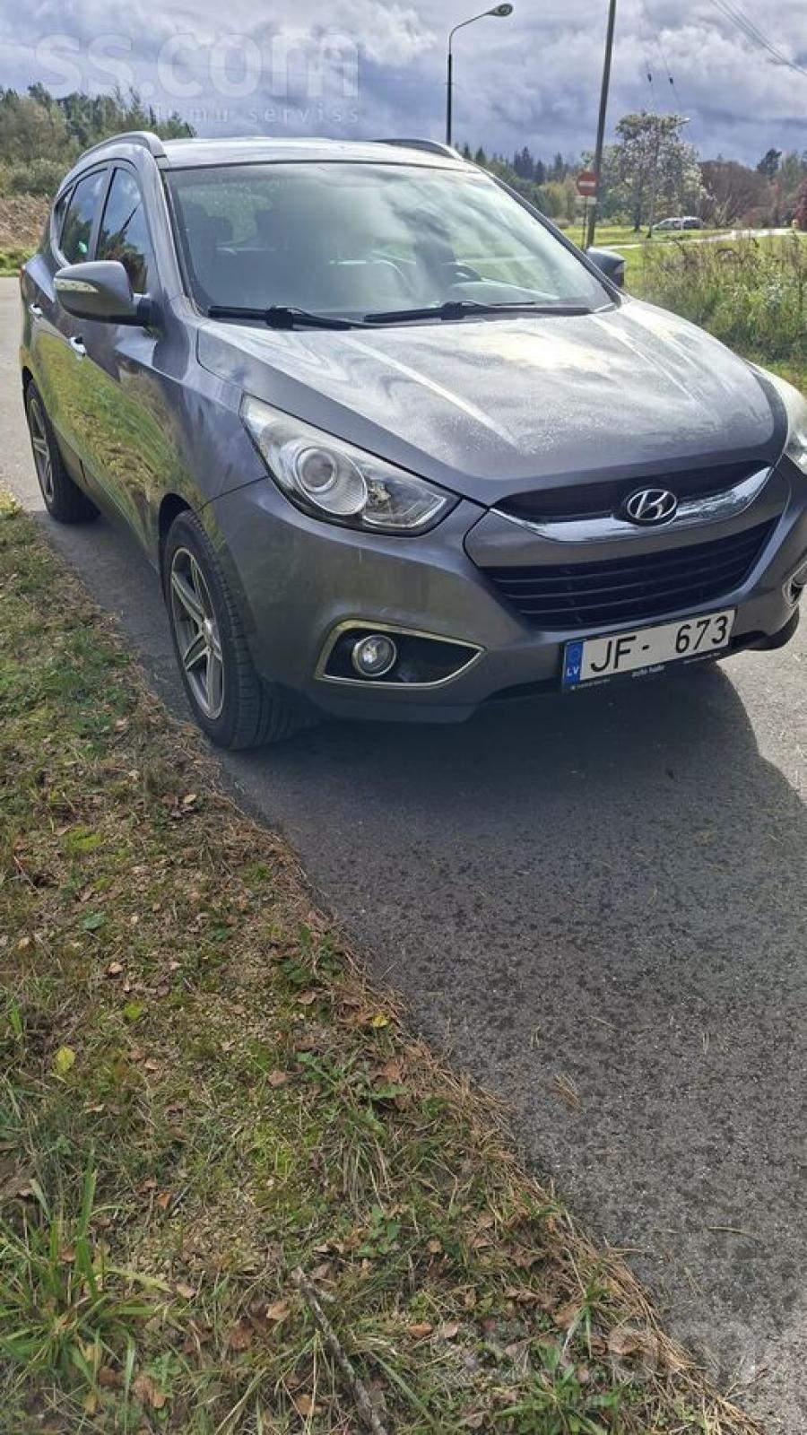 Pelēks Hyundai ix35 2013 Rīga, ar dzinēja tilpumu 2.00 L un nobraukumu 220 tūkst. km par 6200 €, foto 21 vietnē AUTOMOTO.COM.LV