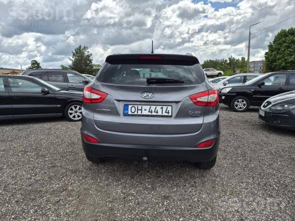 Grey Hyundai ix35 2014 in Daugavpils, with an engine capacity of 1.70 L and mileage of 0 thousand km for 7250 €, photo 6 on AUTOMOTO.COM.LV