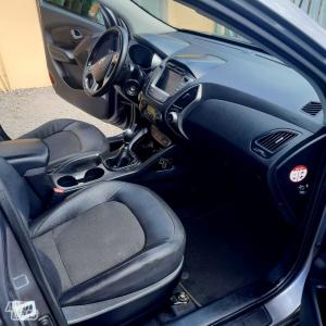 Grey Hyundai ix35 2014 in Marijampole, with an engine capacity of 1.70 L and mileage of 320 thousand km for 4850 €, photo 15 on AUTOMOTO.COM.LV
