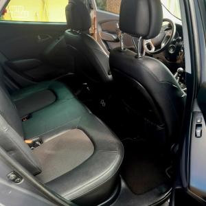 Grey Hyundai ix35 2014 in Marijampole, with an engine capacity of 1.70 L and mileage of 320 thousand km for 4850 €, photo 19 on AUTOMOTO.COM.LV