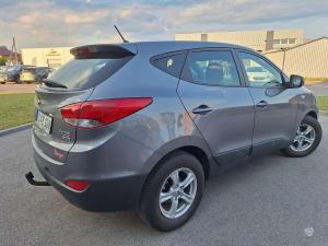 Grey Hyundai ix35 2014 in Jonava, with an engine capacity of 1.69 L and mileage of 178 thousand km for 6250 €, photo 12 on AUTOMOTO.COM.LV