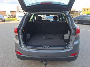 Grey Hyundai ix35 2014 in Jonava, with an engine capacity of 1.69 L and mileage of 178 thousand km for 6250 €, photo 13 on AUTOMOTO.COM.LV