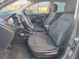 Grey Hyundai ix35 2014 in Jonava, with an engine capacity of 1.69 L and mileage of 178 thousand km for 6250 €, photo 15 on AUTOMOTO.COM.LV