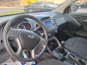 Grey Hyundai ix35 2014 in Jonava, with an engine capacity of 1.69 L and mileage of 178 thousand km for 6250 €, photo 17 on AUTOMOTO.COM.LV