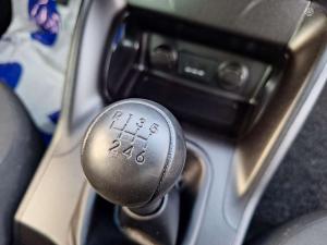 Grey Hyundai ix35 2014 in Jonava, with an engine capacity of 1.69 L and mileage of 178 thousand km for 6250 €, photo 23 on AUTOMOTO.COM.LV