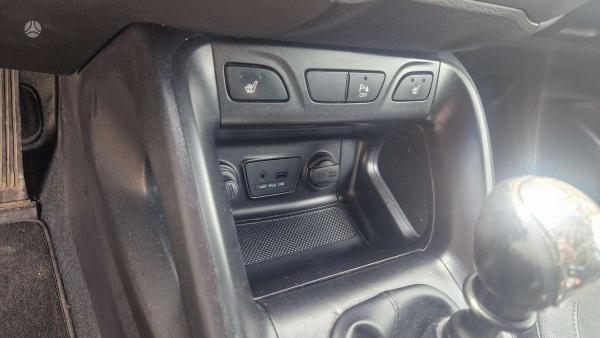 Grey Hyundai ix35 2014 in Taurage, with an engine capacity of 1.69 L and mileage of 230 thousand km for 5950 €, photo 7 on AUTOMOTO.COM.LV