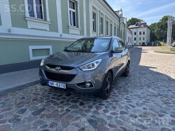 Pelēks Hyundai ix35 2014 Rīga, ar dzinēja tilpumu 2.00 L un nobraukumu 239 tūkst. km par 6850 €, foto 1 vietnē AUTOMOTO.COM.LV