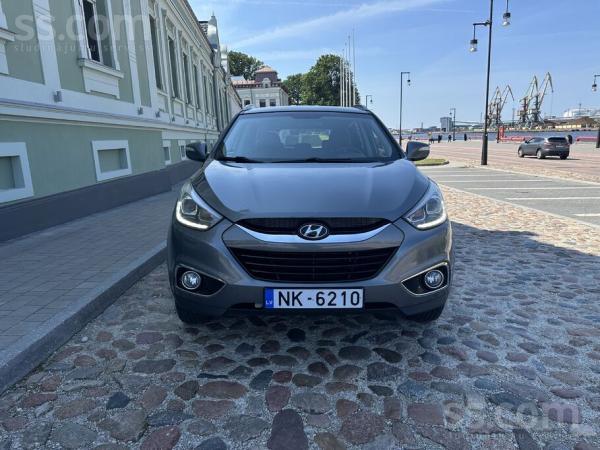 Pelēks Hyundai ix35 2014 Rīga, ar dzinēja tilpumu 2.00 L un nobraukumu 239 tūkst. km par 6850 €, foto 2 vietnē AUTOMOTO.COM.LV