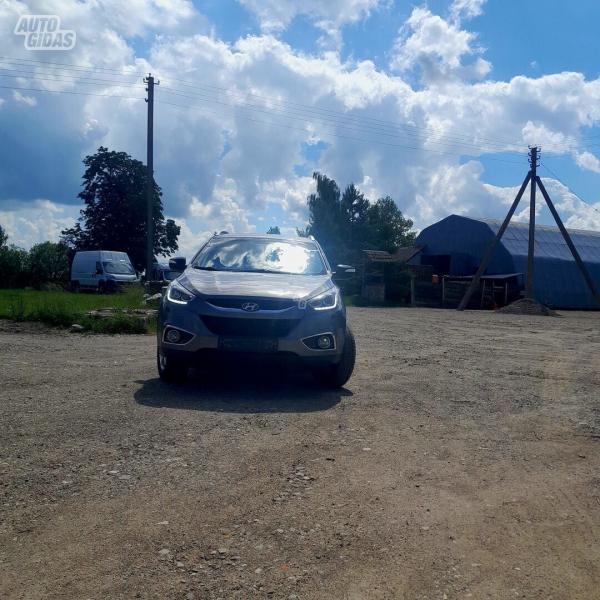 Pelēks Hyundai ix35 2014 Marijampole, ar dzinēja tilpumu 1.70 L un nobraukumu 310 tūkst. km par 4950 €, foto 3 vietnē AUTOMOTO.COM.LV