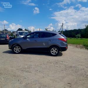 Pelēks Hyundai ix35 2014 Marijampole, ar dzinēja tilpumu 1.70 L un nobraukumu 310 tūkst. km par 4950 €, foto 6 vietnē AUTOMOTO.COM.LV