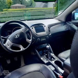 Pelēks Hyundai ix35 2014 Marijampole, ar dzinēja tilpumu 1.70 L un nobraukumu 310 tūkst. km par 4950 €, foto 10 vietnē AUTOMOTO.COM.LV