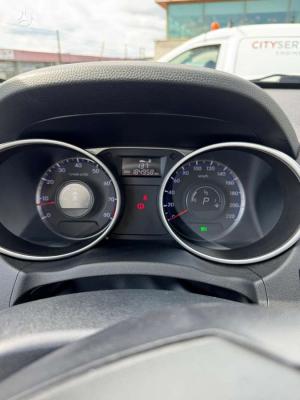 Grey Hyundai ix35 2014 in Vilnius, with an engine capacity of 2.00 L and mileage of 185 thousand km for 7000 €, photo 7 on AUTOMOTO.COM.LV