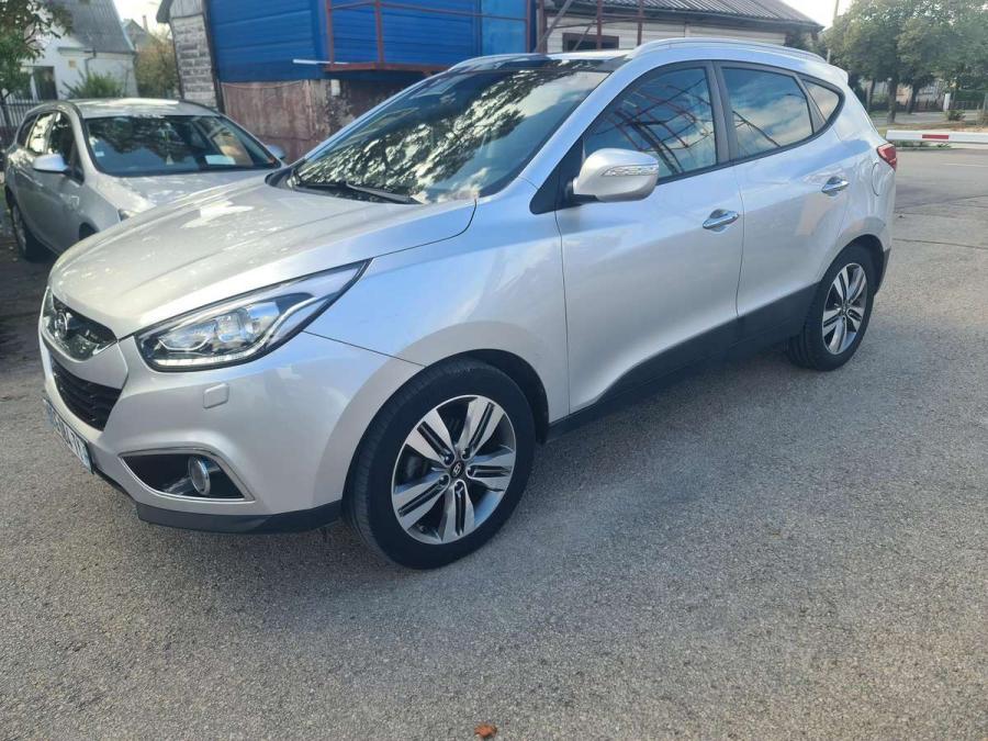 Pelēks Hyundai ix35 2014 Tauragė, ar dzinēja tilpumu 2.00 L un nobraukumu 225 tūkst. km par 7200 €, foto 3 vietnē AUTOMOTO.COM.LV