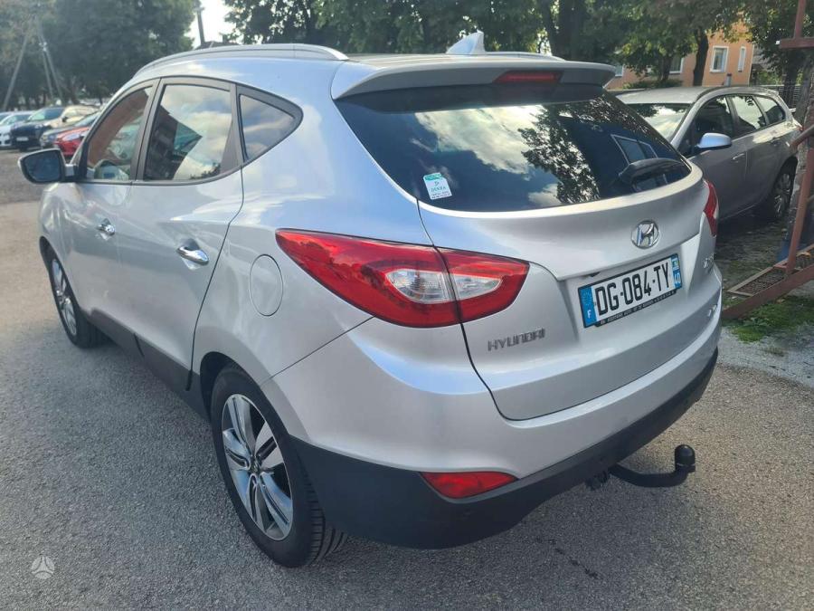 Pelēks Hyundai ix35 2014 Tauragė, ar dzinēja tilpumu 2.00 L un nobraukumu 225 tūkst. km par 7200 €, foto 6 vietnē AUTOMOTO.COM.LV