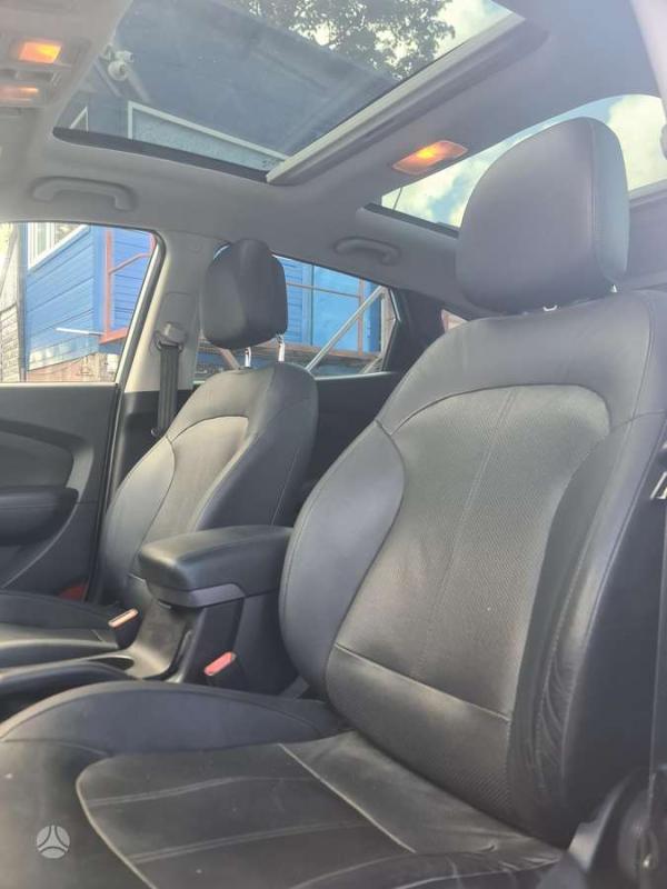 Pelēks Hyundai ix35 2014 Tauragė, ar dzinēja tilpumu 2.00 L un nobraukumu 225 tūkst. km par 7200 €, foto 7 vietnē AUTOMOTO.COM.LV