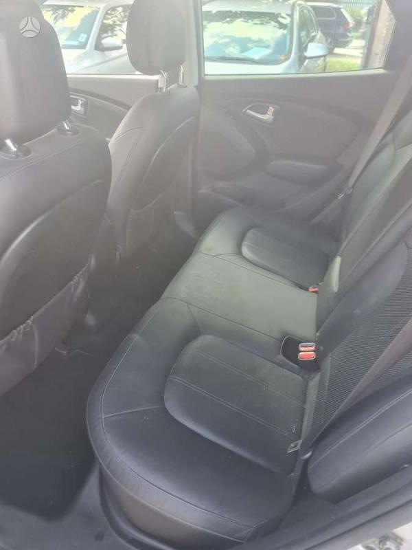 Pelēks Hyundai ix35 2014 Tauragė, ar dzinēja tilpumu 2.00 L un nobraukumu 225 tūkst. km par 7200 €, foto 10 vietnē AUTOMOTO.COM.LV