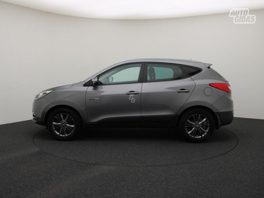 Pelēks Hyundai ix35 2015 Viļņa, ar dzinēja tilpumu 1.60 L un nobraukumu 134 tūkst. km par 10699 €, foto 6 vietnē AUTOMOTO.COM.LV