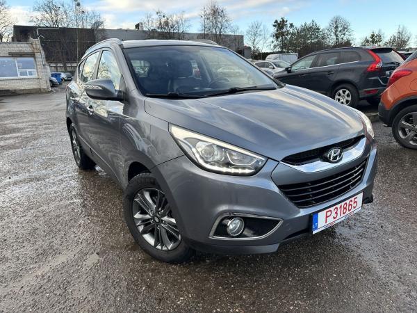 Pelēks Hyundai ix35 2015 Alīta, ar dzinēja tilpumu 1.60 L un nobraukumu 230 tūkst. km par 7800 €, foto 2 vietnē AUTOMOTO.COM.LV