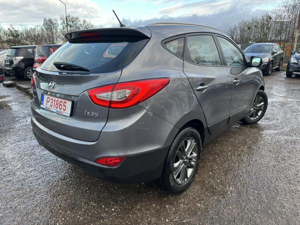 Pelēks Hyundai ix35 2015 Alīta, ar dzinēja tilpumu 1.60 L un nobraukumu 230 tūkst. km par 7800 €, foto 3 vietnē AUTOMOTO.COM.LV