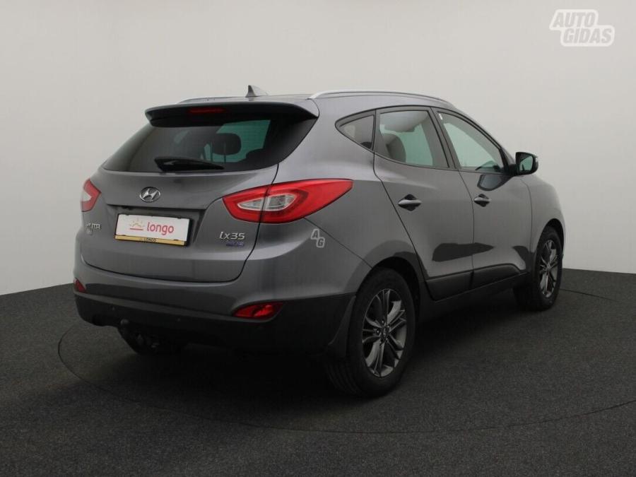 Grey Hyundai ix35 2015 in Vilnius, with an engine capacity of 1.60 L and mileage of 160 thousand km for 10399 €, photo 8 on AUTOMOTO.COM.LV
