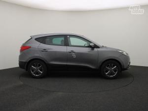 Grey Hyundai ix35 2015 in Vilnius, with an engine capacity of 1.60 L and mileage of 160 thousand km for 10399 €, photo 9 on AUTOMOTO.COM.LV