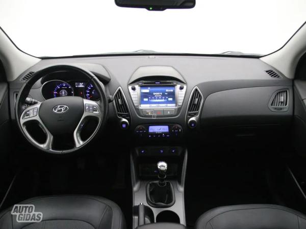 Pelēks Hyundai ix35 2015 Viļņa, ar dzinēja tilpumu 1.70 L un nobraukumu 160 tūkst. km par 10599 €, foto 2 vietnē AUTOMOTO.COM.LV